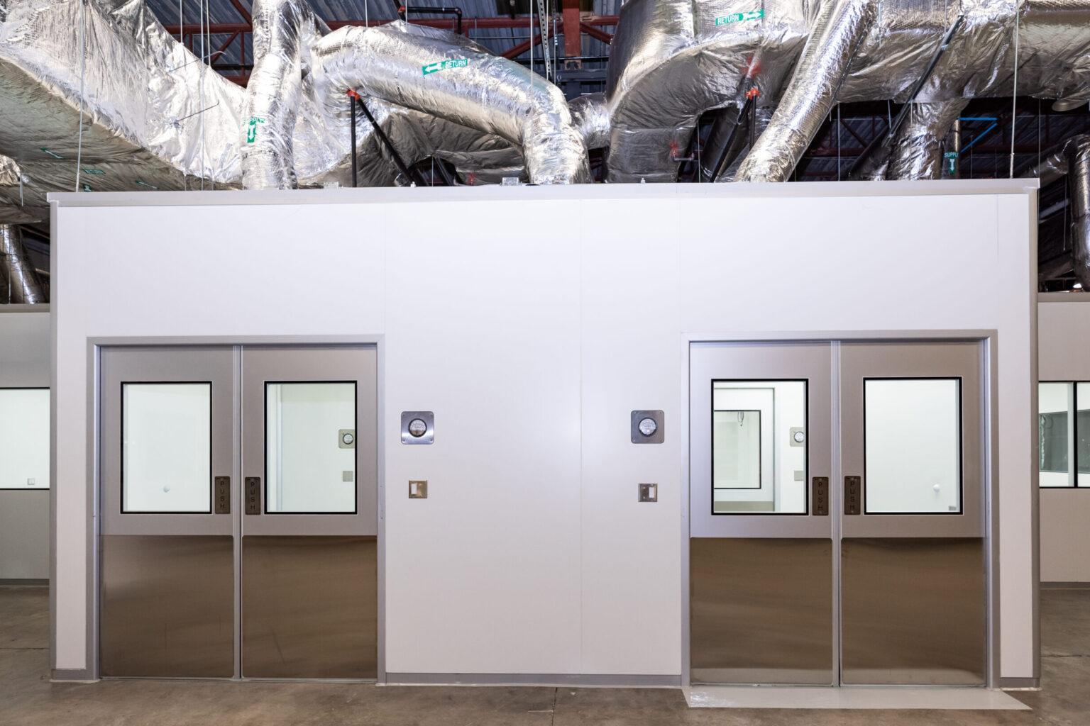 Cleanroom Airflow: LAF, Airlocks, and Fume Hoods | ACH